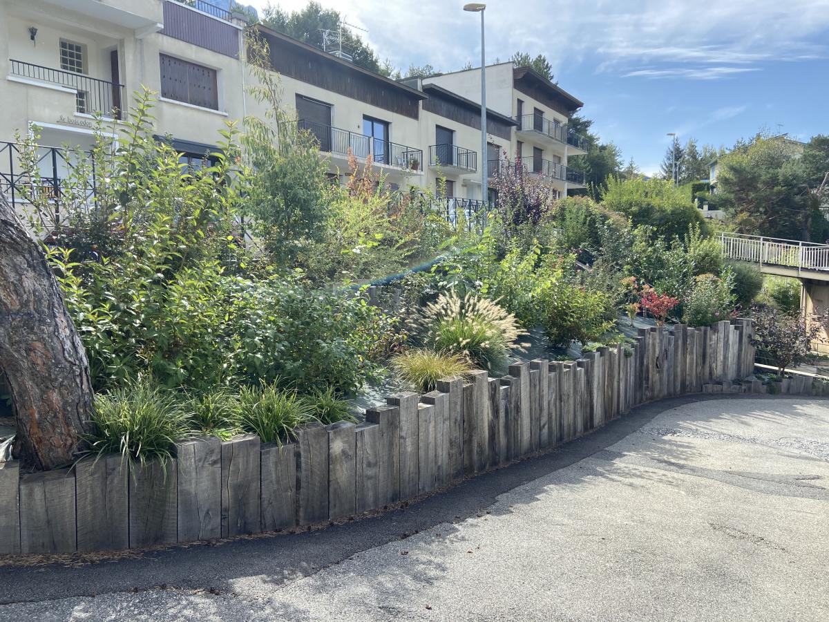 Aménagement d'un talus en restanque paysagère